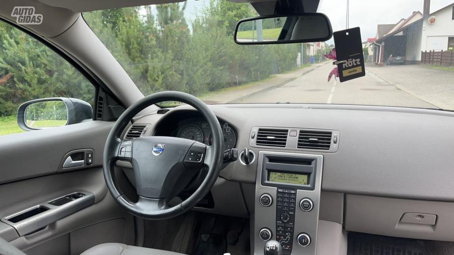 Volvo C30 2008 Šilutė, ar dzinēja tilpumu 1.60 L un nobraukumu 348 tūkst. km par 1350 €, foto 16 vietnē AUTOMOTO.COM.LV