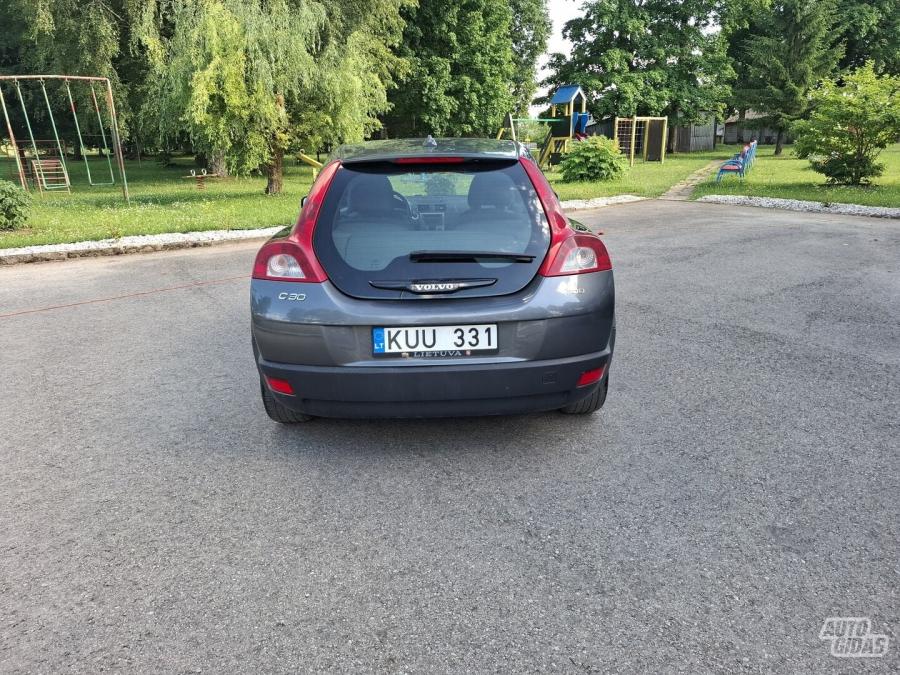 Volvo C30 2008 in Ariogala, with an engine capacity of 2.00 L and mileage of 310 thousand km for 2000 €, photo 7 on AUTOMOTO.COM.LV