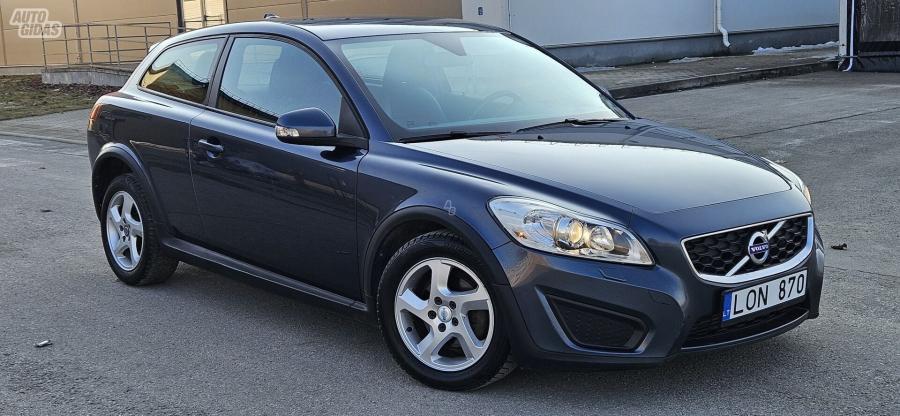 Volvo C30 2010 in Kaunas, with an engine capacity of 1.60 L and mileage of 268 thousand km for 2990 €, photo 2 on AUTOMOTO.COM.LV