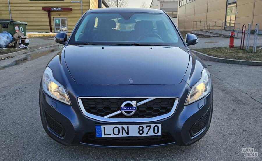 Volvo C30 2010 in Kaunas, with an engine capacity of 1.60 L and mileage of 268 thousand km for 2990 €, photo 9 on AUTOMOTO.COM.LV
