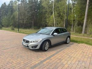 Volvo C30 2010 in Riga, with an engine capacity of 1.60 L and mileage of 326 thousand km for 3000 €, photo  on AUTOMOTO.COM.LV