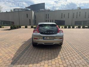 Volvo C30 2010 in Riga, with an engine capacity of 1.60 L and mileage of 326 thousand km for 3000 €, photo 5 on AUTOMOTO.COM.LV