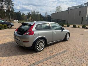 Volvo C30 2010 in Riga, with an engine capacity of 1.60 L and mileage of 326 thousand km for 3000 €, photo 6 on AUTOMOTO.COM.LV