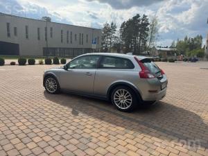 Volvo C30 2010 in Riga, with an engine capacity of 1.60 L and mileage of 326 thousand km for 3000 €, photo 7 on AUTOMOTO.COM.LV