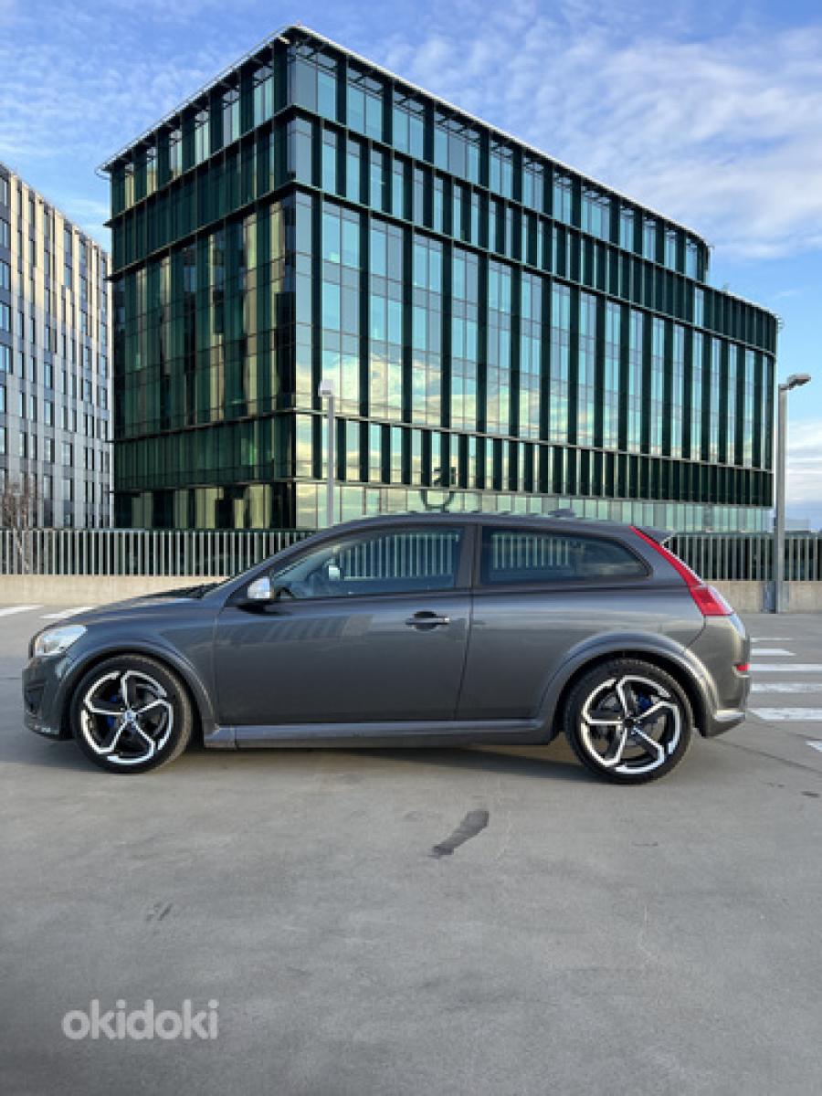 Volvo C30 2010 Tallina, ar dzinēja tilpumu 1.60 L un nobraukumu 299 tūkst. km par 3999 €, foto 1 vietnē AUTOMOTO.COM.LV