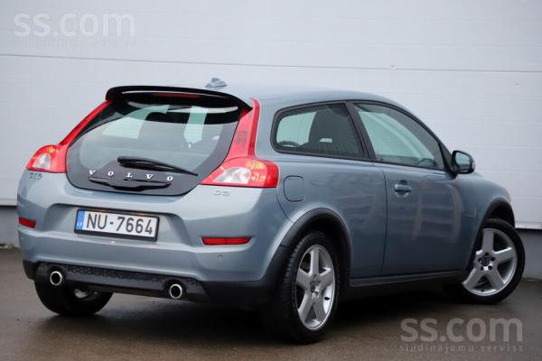 Volvo C30 2011 in Tukums, with an engine capacity of 2.00 L and mileage of 292 thousand km for 4500 €, photo 4 on AUTOMOTO.COM.LV