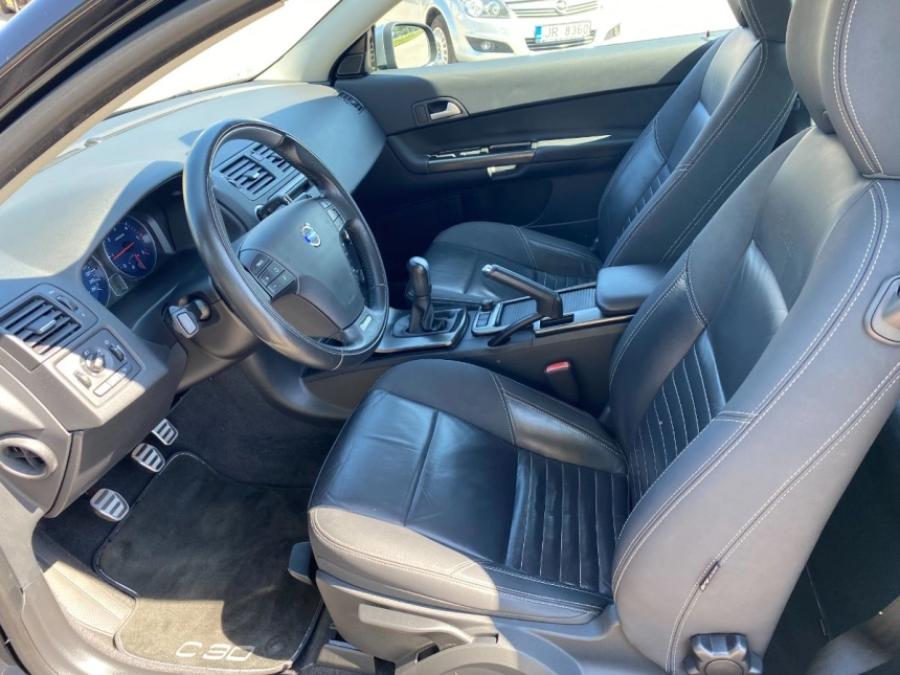 Volvo C30 2012 Rīga, ar dzinēja tilpumu 1.60 L un nobraukumu 219 tūkst. km par 5950 €, foto 8 vietnē AUTOMOTO.COM.LV
