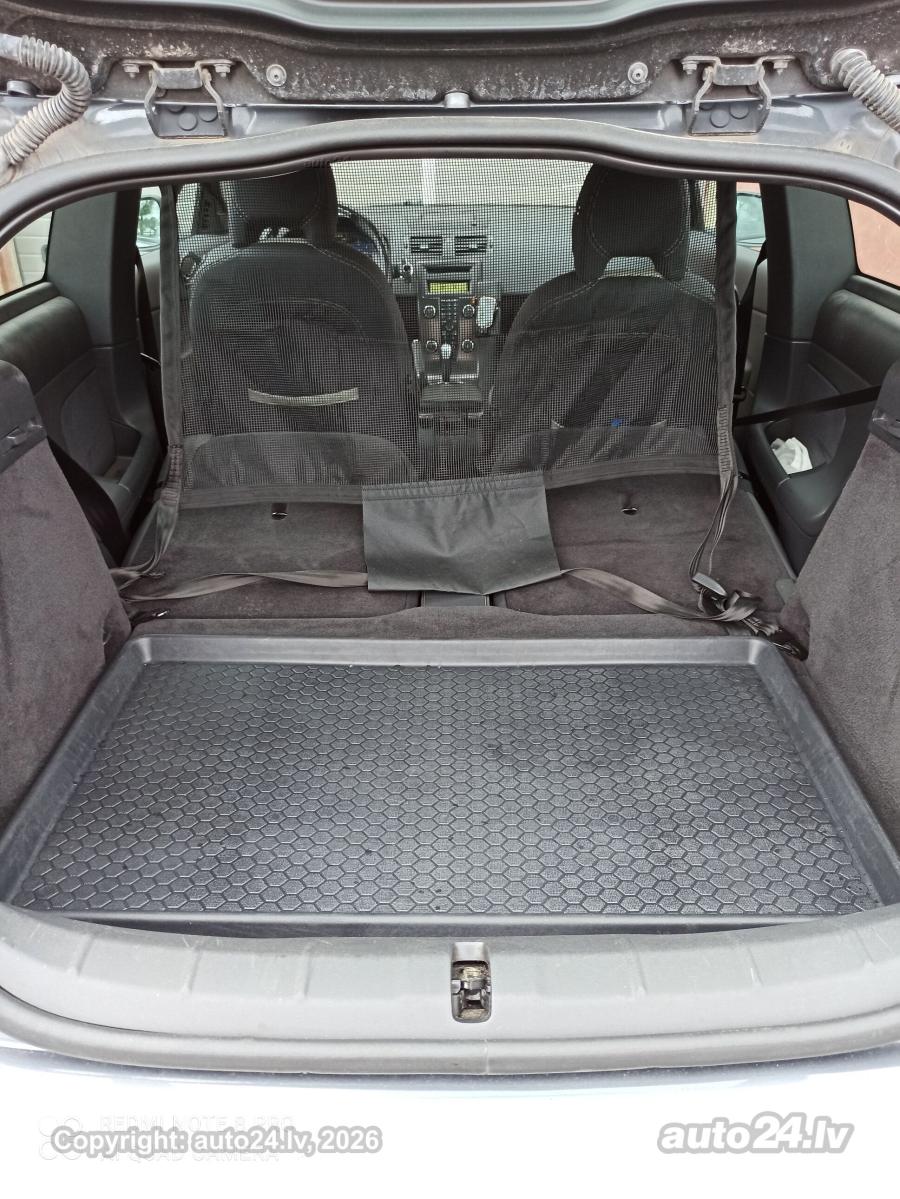 Volvo C30 2012 Tallina, ar dzinēja tilpumu 2.00 L un nobraukumu 221 tūkst. km par 6300 €, foto 13 vietnē AUTOMOTO.COM.LV