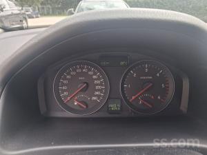Green Volvo C30 2011 in Riga, with an engine capacity of 1.60 L and mileage of 282 thousand km for 2750 €, photo 5 on AUTOMOTO.COM.LV