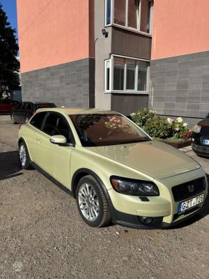 Zaļš Volvo C30 2007 Kauņa, ar dzinēja tilpumu 2.00 L un nobraukumu 233 tūkst. km par 1500 €, foto 3 vietnē AUTOMOTO.COM.LV