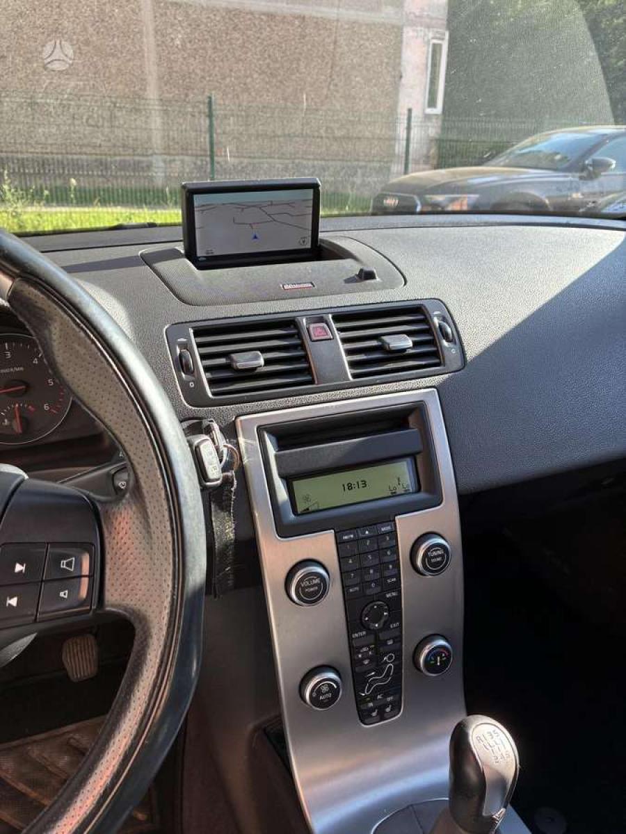 Zaļš Volvo C30 2007 Kauņa, ar dzinēja tilpumu 2.00 L un nobraukumu 233 tūkst. km par 1500 €, foto 10 vietnē AUTOMOTO.COM.LV