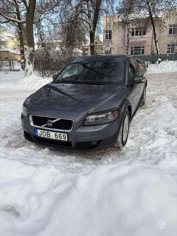 Pelēks Volvo C30 2007 Viļņa, ar dzinēja tilpumu 1.80 L un nobraukumu 125 tūkst. km par 3000 €, foto 1 vietnē AUTOMOTO.COM.LV