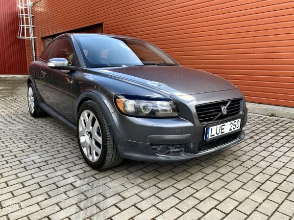 Pelēks Volvo C30 2007 Kauņa, ar dzinēja tilpumu 1.60 L un nobraukumu 248 tūkst. km par 2000 €, foto 1 vietnē AUTOMOTO.COM.LV