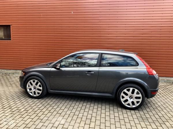 Pelēks Volvo C30 2007 Kauņa, ar dzinēja tilpumu 1.60 L un nobraukumu 248 tūkst. km par 2000 €, foto 3 vietnē AUTOMOTO.COM.LV