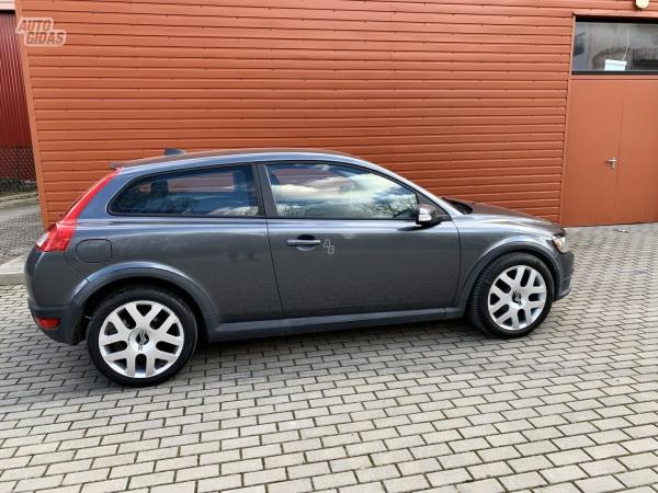 Pelēks Volvo C30 2007 Kauņa, ar dzinēja tilpumu 1.60 L un nobraukumu 248 tūkst. km par 2000 €, foto 8 vietnē AUTOMOTO.COM.LV