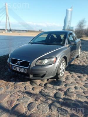 Grey Volvo C30 2007 in Riga, with an engine capacity of 2.00 L and mileage of 290 thousand km for 2600 €, photo 3 on AUTOMOTO.COM.LV