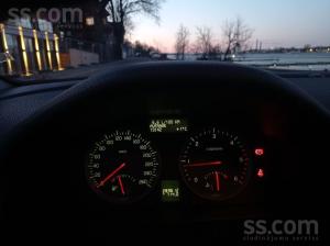Grey Volvo C30 2007 in Riga, with an engine capacity of 2.00 L and mileage of 290 thousand km for 2600 €, photo 8 on AUTOMOTO.COM.LV