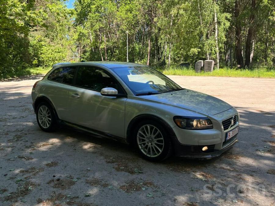 Pelēks Volvo C30 2007 Rīga, ar dzinēja tilpumu 2.40 L un nobraukumu 0 tūkst. km par 3599 €, foto 8 vietnē AUTOMOTO.COM.LV
