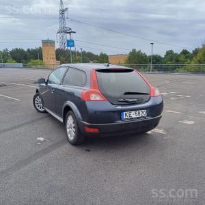 Pelēks Volvo C30 2007 Rīga, ar dzinēja tilpumu 1.60 L un nobraukumu 343 tūkst. km par 2700 €, foto 5 vietnē AUTOMOTO.COM.LV