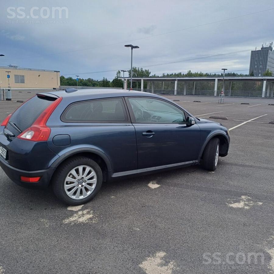 Pelēks Volvo C30 2007 Rīga, ar dzinēja tilpumu 1.60 L un nobraukumu 343 tūkst. km par 2700 €, foto 7 vietnē AUTOMOTO.COM.LV