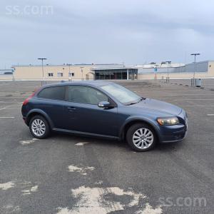 Pelēks Volvo C30 2007 Rīga, ar dzinēja tilpumu 1.60 L un nobraukumu 343 tūkst. km par 2700 €, foto 8 vietnē AUTOMOTO.COM.LV