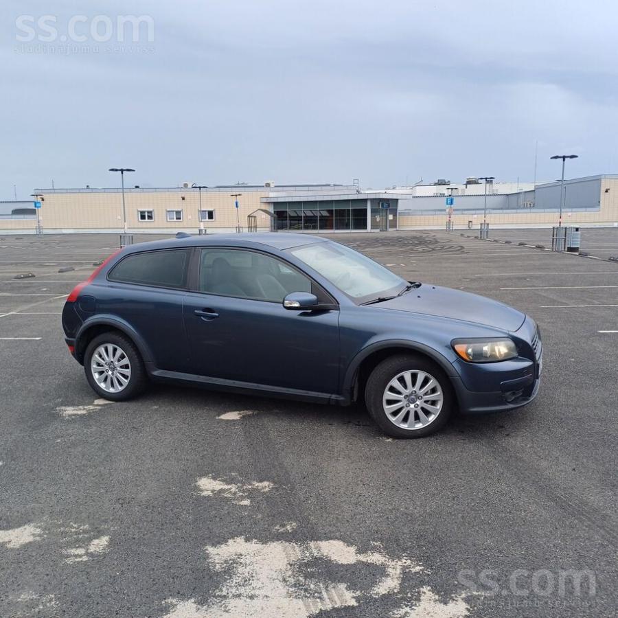 Pelēks Volvo C30 2007 Rīga, ar dzinēja tilpumu 1.60 L un nobraukumu 343 tūkst. km par 2700 €, foto 8 vietnē AUTOMOTO.COM.LV