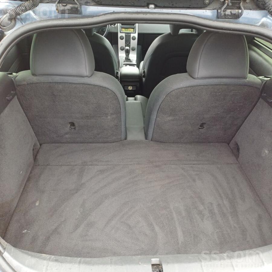 Pelēks Volvo C30 2007 Rīga, ar dzinēja tilpumu 1.60 L un nobraukumu 343 tūkst. km par 2700 €, foto 13 vietnē AUTOMOTO.COM.LV