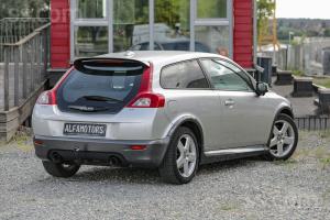 Grey Volvo C30 2007 in Riga, with an engine capacity of 2.40 L and mileage of 298 thousand km for 4690 €, photo 5 on AUTOMOTO.COM.LV