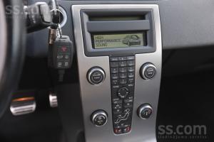 Grey Volvo C30 2007 in Riga, with an engine capacity of 2.40 L and mileage of 298 thousand km for 4690 €, photo 15 on AUTOMOTO.COM.LV