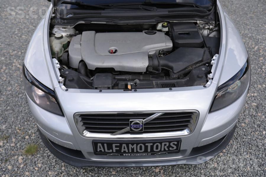 Grey Volvo C30 2007 in Riga, with an engine capacity of 2.40 L and mileage of 298 thousand km for 4690 €, photo 20 on AUTOMOTO.COM.LV