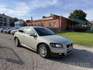 Pelēks Volvo C30 2007 Ventspils, ar dzinēja tilpumu 2.00 L un nobraukumu 290 tūkst. km par 2200 €, foto 4 vietnē AUTOMOTO.COM.LV