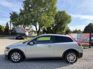 Pelēks Volvo C30 2007 Ventspils, ar dzinēja tilpumu 2.00 L un nobraukumu 290 tūkst. km par 2200 €, foto 6 vietnē AUTOMOTO.COM.LV