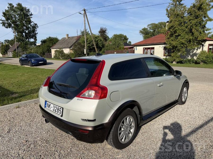 Pelēks Volvo C30 2007 Ventspils, ar dzinēja tilpumu 2.00 L un nobraukumu 290 tūkst. km par 2200 €, foto 7 vietnē AUTOMOTO.COM.LV