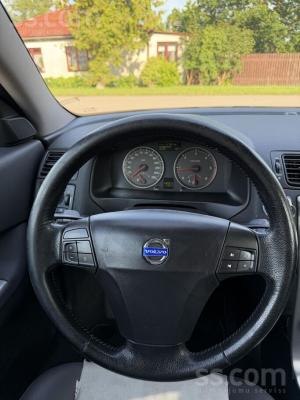 Pelēks Volvo C30 2007 Ventspils, ar dzinēja tilpumu 2.00 L un nobraukumu 290 tūkst. km par 2200 €, foto 9 vietnē AUTOMOTO.COM.LV
