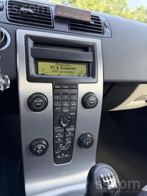 Pelēks Volvo C30 2007 Ventspils, ar dzinēja tilpumu 2.00 L un nobraukumu 290 tūkst. km par 2200 €, foto 14 vietnē AUTOMOTO.COM.LV