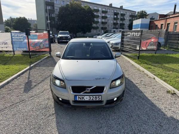 Grey Volvo C30 2007 in Ventspils, with an engine capacity of 2.00 L and mileage of 290 thousand km for 2200 €, photo 2 on AUTOMOTO.COM.LV