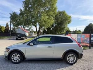Pelēks Volvo C30 2007 Ventspils, ar dzinēja tilpumu 2.00 L un nobraukumu 290 tūkst. km par 2200 €, foto 6 vietnē AUTOMOTO.COM.LV
