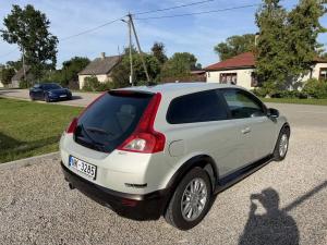 Pelēks Volvo C30 2007 Ventspils, ar dzinēja tilpumu 2.00 L un nobraukumu 290 tūkst. km par 2200 €, foto 7 vietnē AUTOMOTO.COM.LV