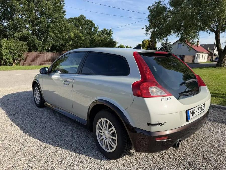Pelēks Volvo C30 2007 Ventspils, ar dzinēja tilpumu 2.00 L un nobraukumu 290 tūkst. km par 2200 €, foto 15 vietnē AUTOMOTO.COM.LV