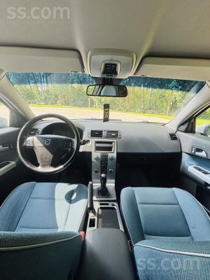 Grey Volvo C30 2007 in Jelgava, with an engine capacity of 1.60 L and mileage of 292 thousand km for 2300 €, photo 7 on AUTOMOTO.COM.LV