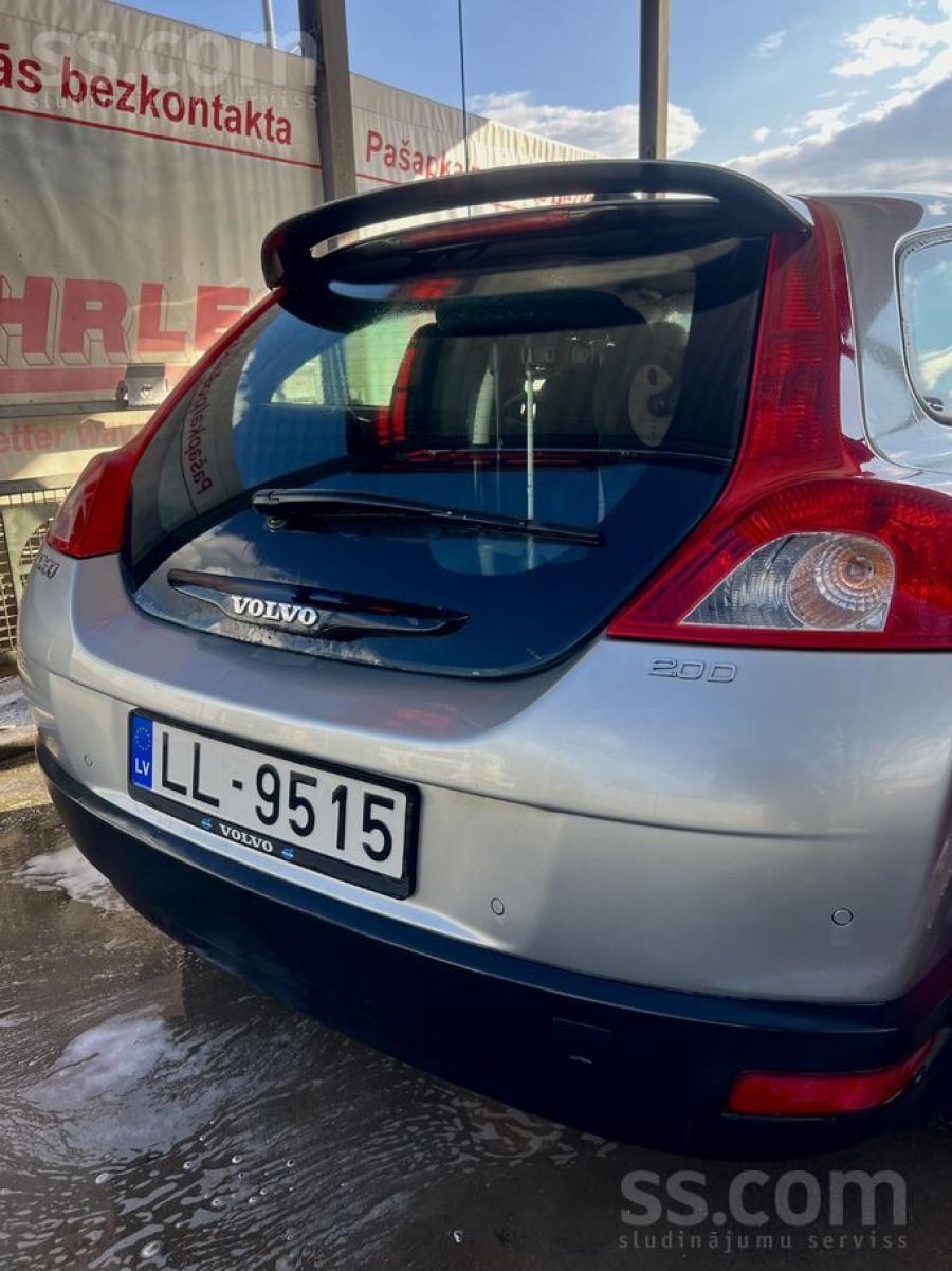 Pelēks Volvo C30 2007 Daugavpils, ar dzinēja tilpumu 2.00 L un nobraukumu 261 tūkst. km par 3800 €, foto 8 vietnē AUTOMOTO.COM.LV