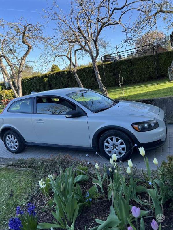 Pelēks Volvo C30 2007 Kauņa, ar dzinēja tilpumu 1.56 L un nobraukumu 247 tūkst. km par 2100 €, foto 1 vietnē AUTOMOTO.COM.LV