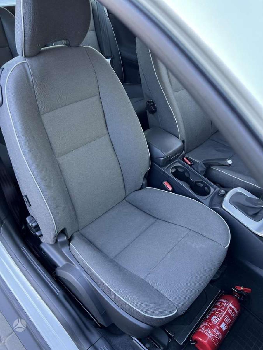 Pelēks Volvo C30 2007 Kauņa, ar dzinēja tilpumu 1.56 L un nobraukumu 247 tūkst. km par 2100 €, foto 5 vietnē AUTOMOTO.COM.LV
