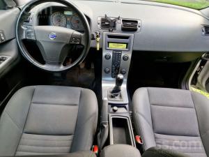Grey Volvo C30 2007 in Riga, with an engine capacity of 2.00 L and mileage of 292 thousand km for 2950 €, photo 5 on AUTOMOTO.COM.LV