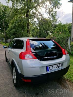 Grey Volvo C30 2007 in Riga, with an engine capacity of 2.00 L and mileage of 292 thousand km for 2950 €, photo 11 on AUTOMOTO.COM.LV