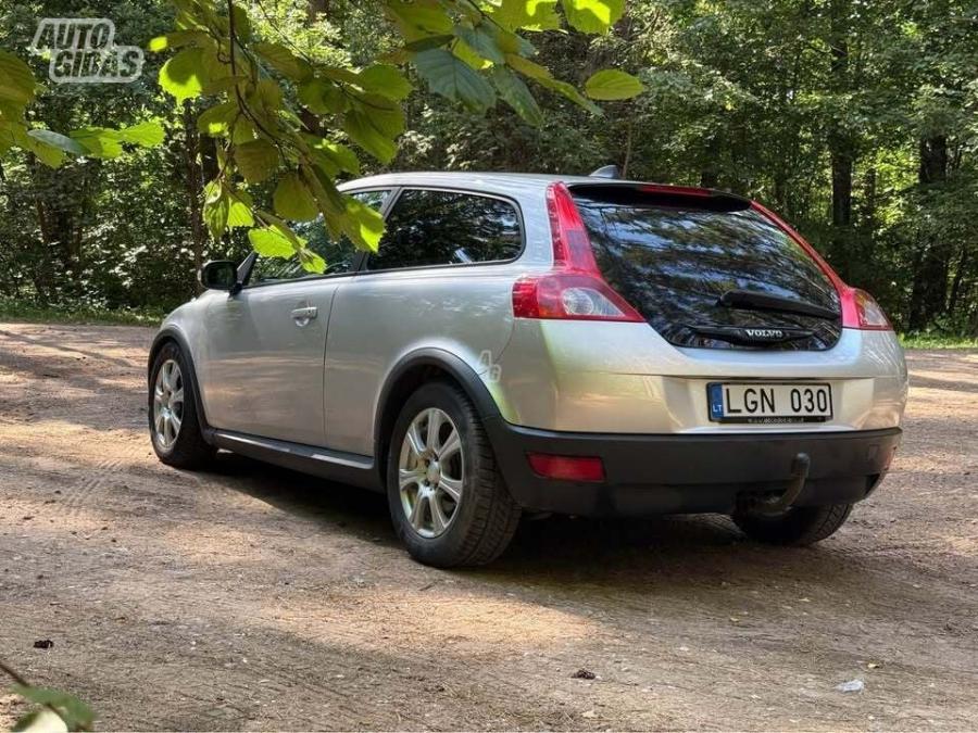 Grey Volvo C30 2007 in Utena, with an engine capacity of 2.00 L and mileage of 353 thousand km for 1450 €, photo 4 on AUTOMOTO.COM.LV