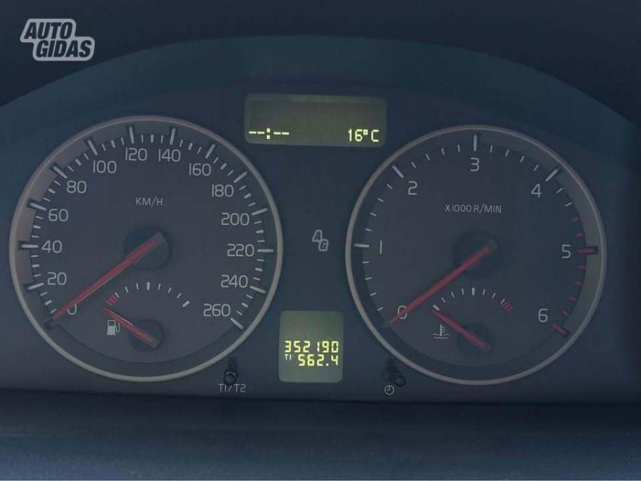 Grey Volvo C30 2007 in Utena, with an engine capacity of 2.00 L and mileage of 353 thousand km for 1450 €, photo 10 on AUTOMOTO.COM.LV