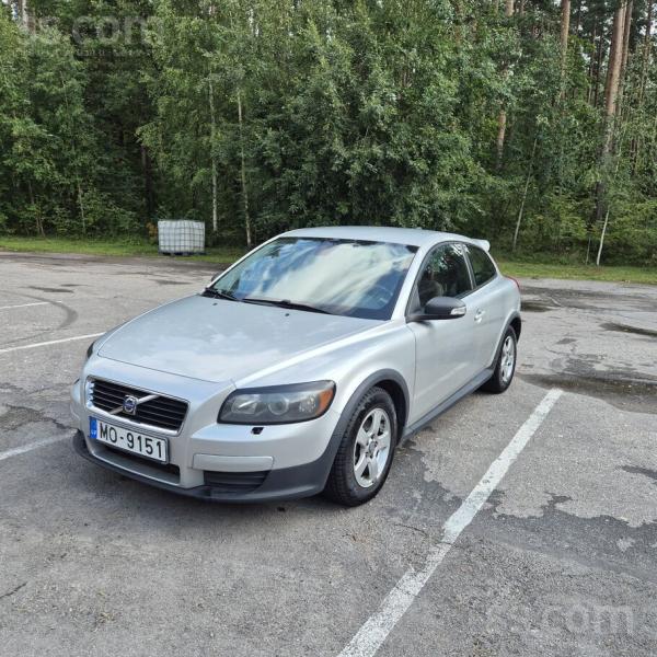 Grey Volvo C30 2007 in Riga, with an engine capacity of 2.00 L and mileage of 242 thousand km for 2100 €, photo 1 on AUTOMOTO.COM.LV