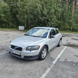 Серый Вольво Ц30 2007 в Рига, объемом двигателя 2.00 л и пробегом 242 тыс. км за 2100 €, фото  на AUTOMOTO.COM.LV
