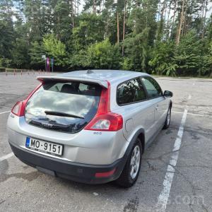 Серый Вольво Ц30 2007 в Рига, объемом двигателя 2.00 л и пробегом 242 тыс. км за 2100 €, фото 6 на AUTOMOTO.COM.LV